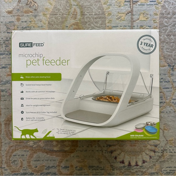 Cat | Almost New Sureflap Surefeed Microchip Pet Feeder Automatic Pet ...